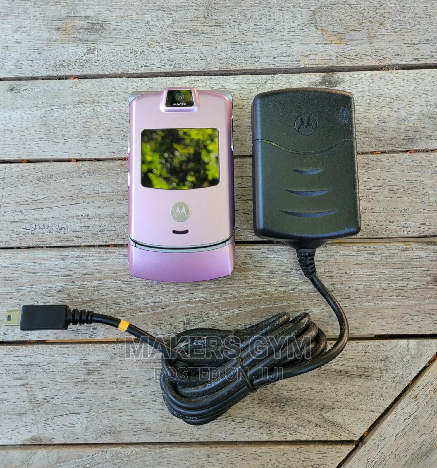 Motorola RAZR V3 Gold in Accra Metropolitan - Mobile Phones, Makers Gym ...