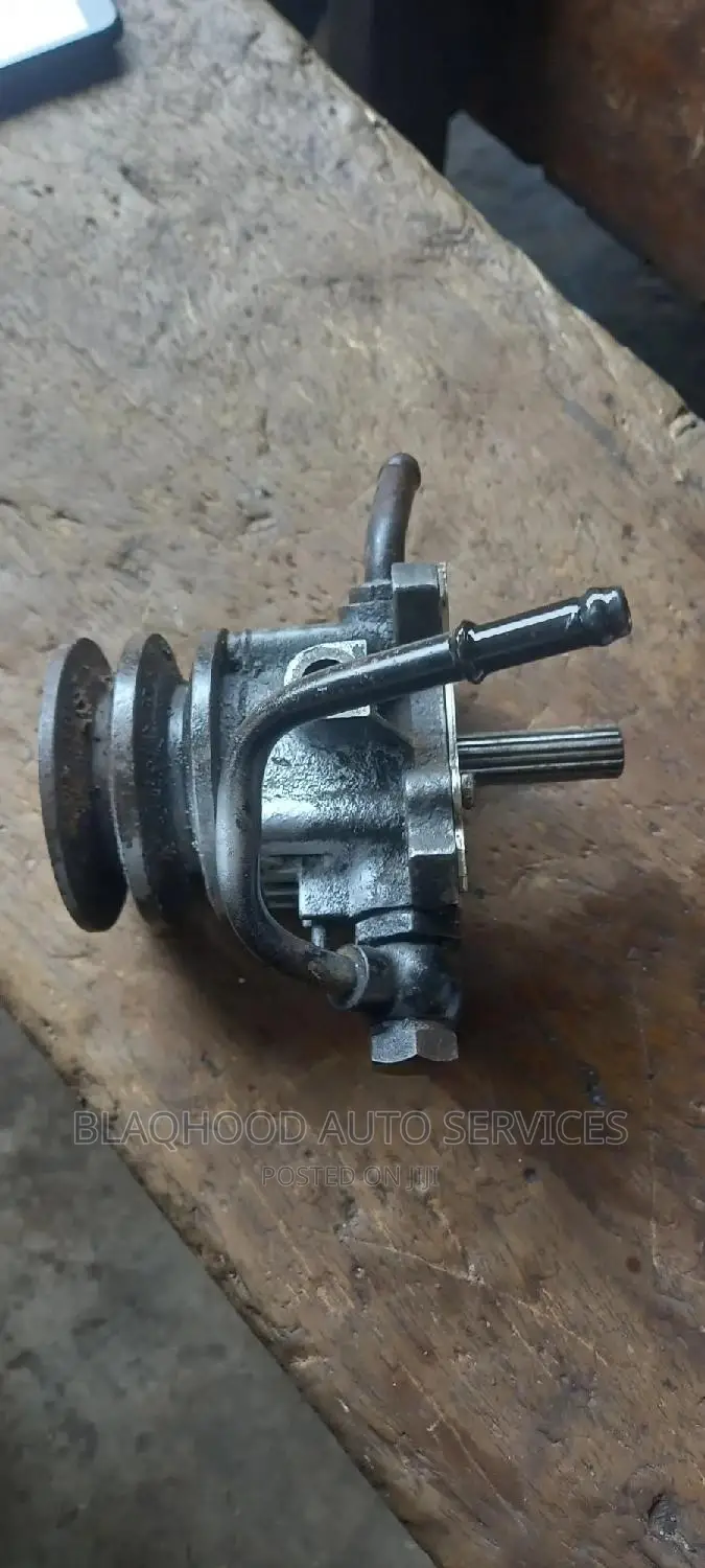 Hilux/Hiace/4runner Alternator Vacuum Pump(Exhauster) in Abossey Okai ...