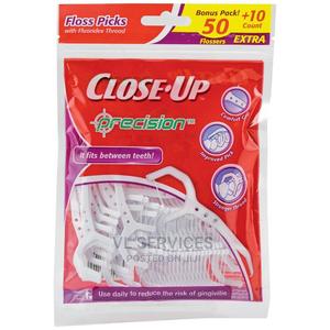 Close Up Aim Floss Picks in Odorkor - Oral Care, Lugi And Velli ...