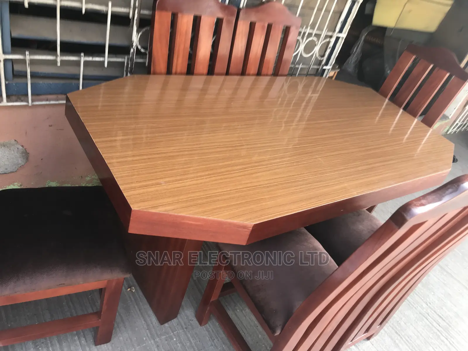 Cutest Wooden Dining Table With Chairs Is Available in Accra ...
