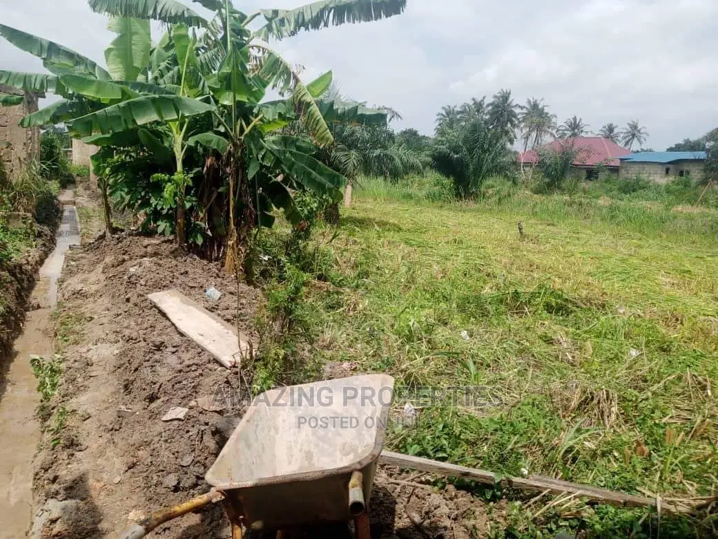 (6)Plot of Land at Tema Community, Adom Estate in Tema Metropolitan ...