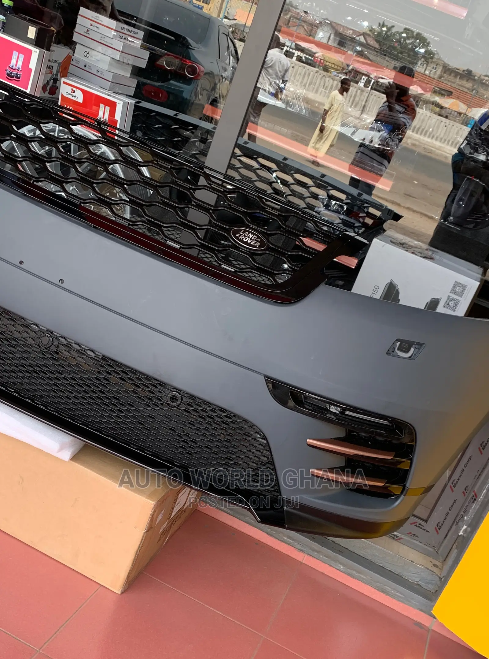 Range Rover Velar R Dynamic Front Bumper Set 2017-2022 in Abossey Okai ...