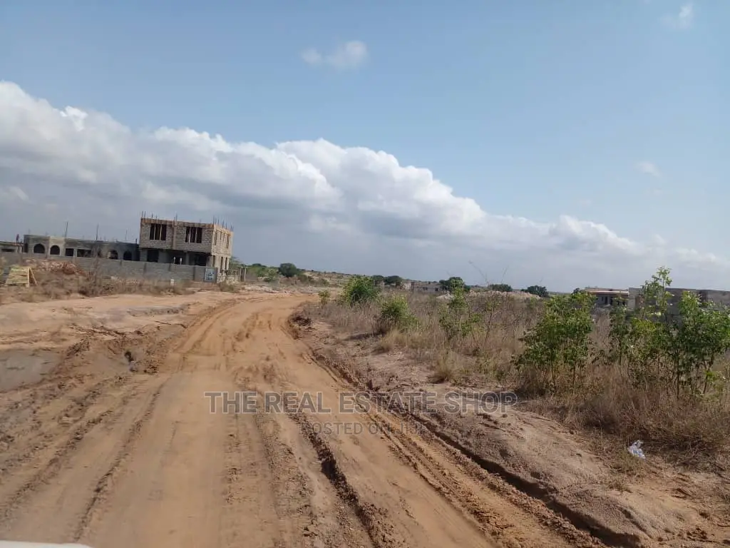 Site Plan Indenture on Plots at Dahwenya in Accra Metropolitan - Land ...