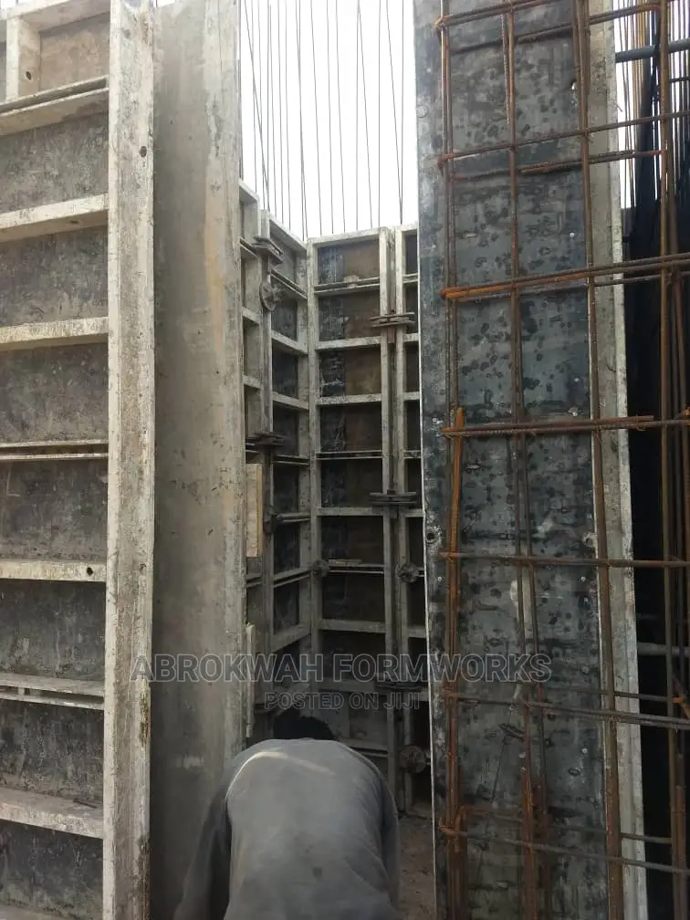Retaining Wall/Formwork/Pillars/Scaffold in Airport Residential Area ...