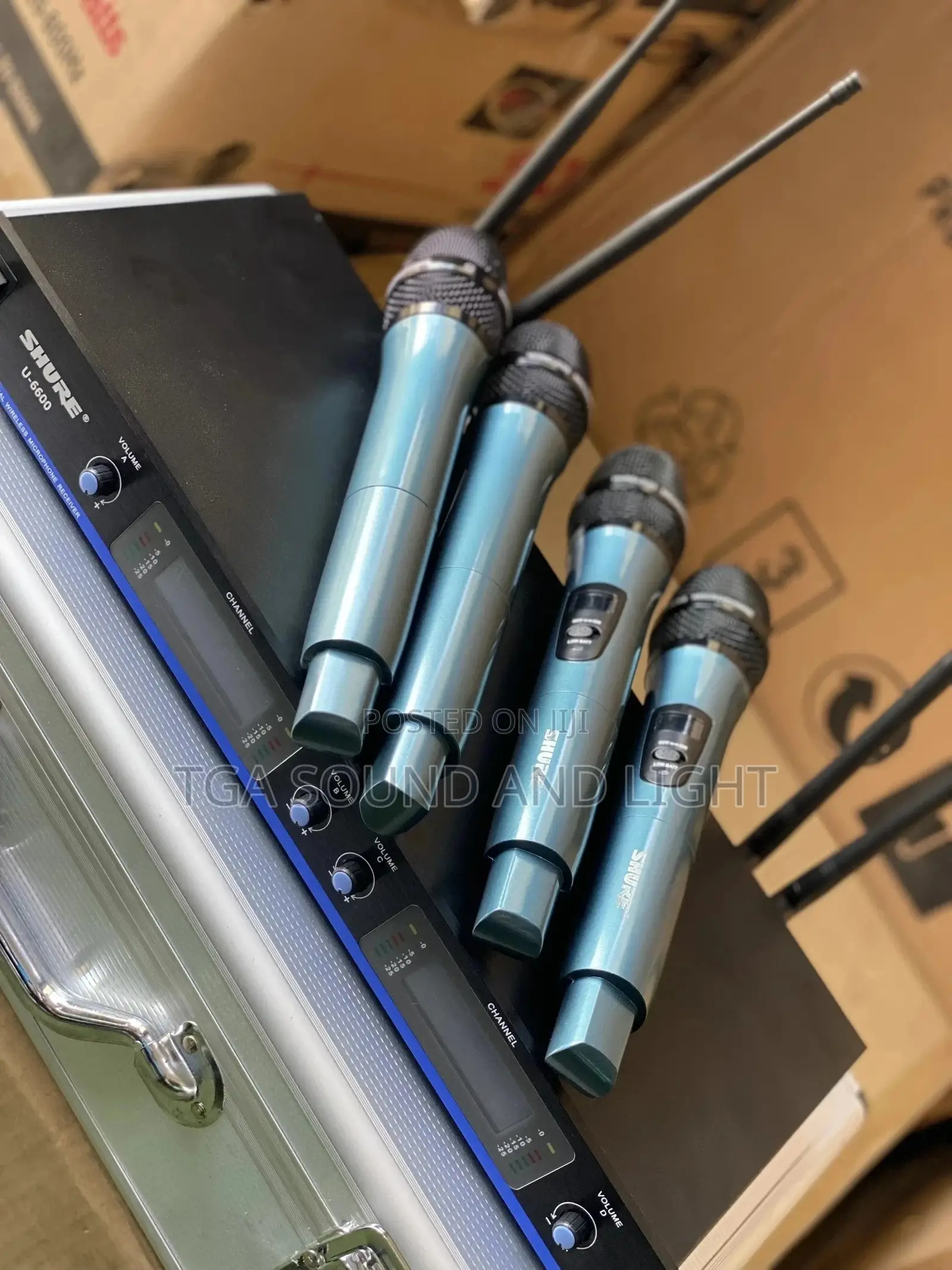 Shure 4-in-One Cordless Microphone Set(USA) in Accra Metropolitan ...