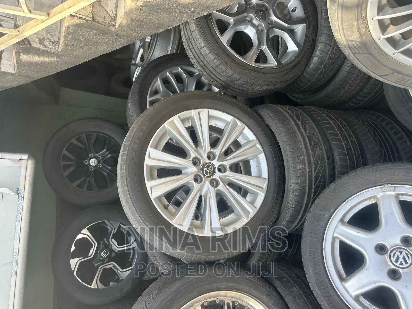 Used Rim for Toyota Available in Darkuman - Vehicle Parts & Accessories ...
