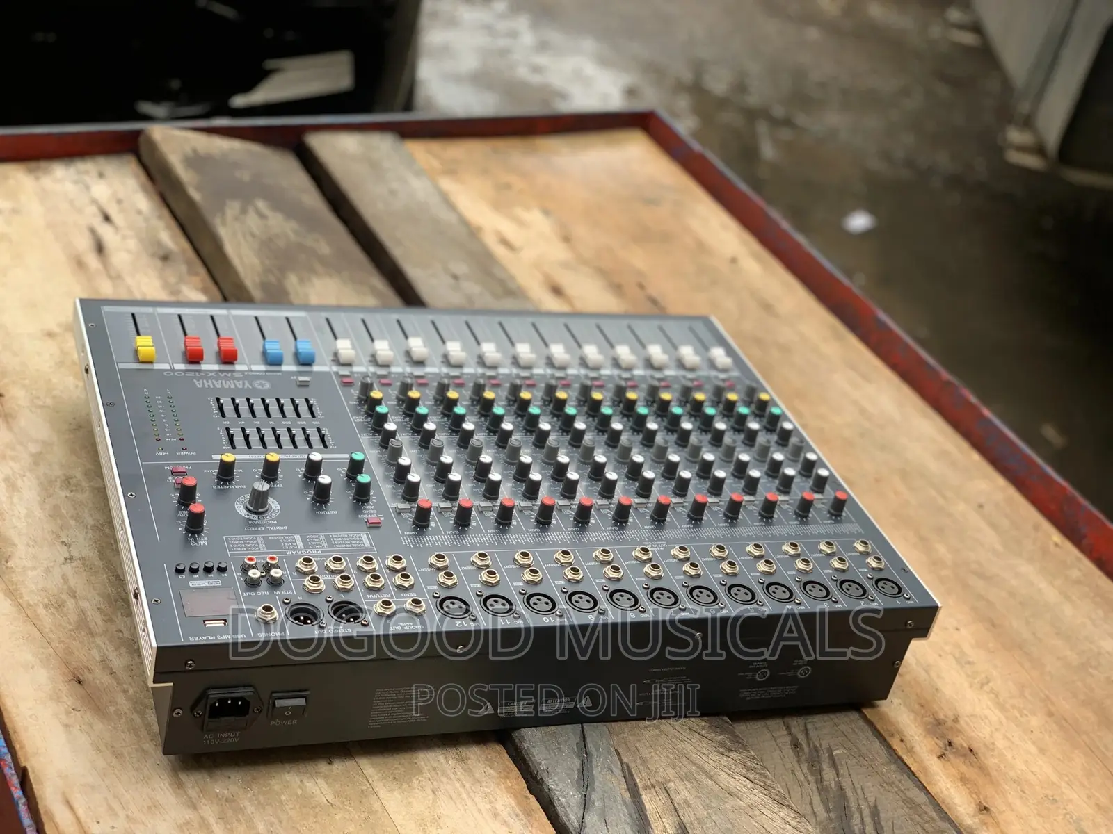 YAMAHA SMX-1200 12channel Mixer in Accra Metropolitan - Audio & Music ...