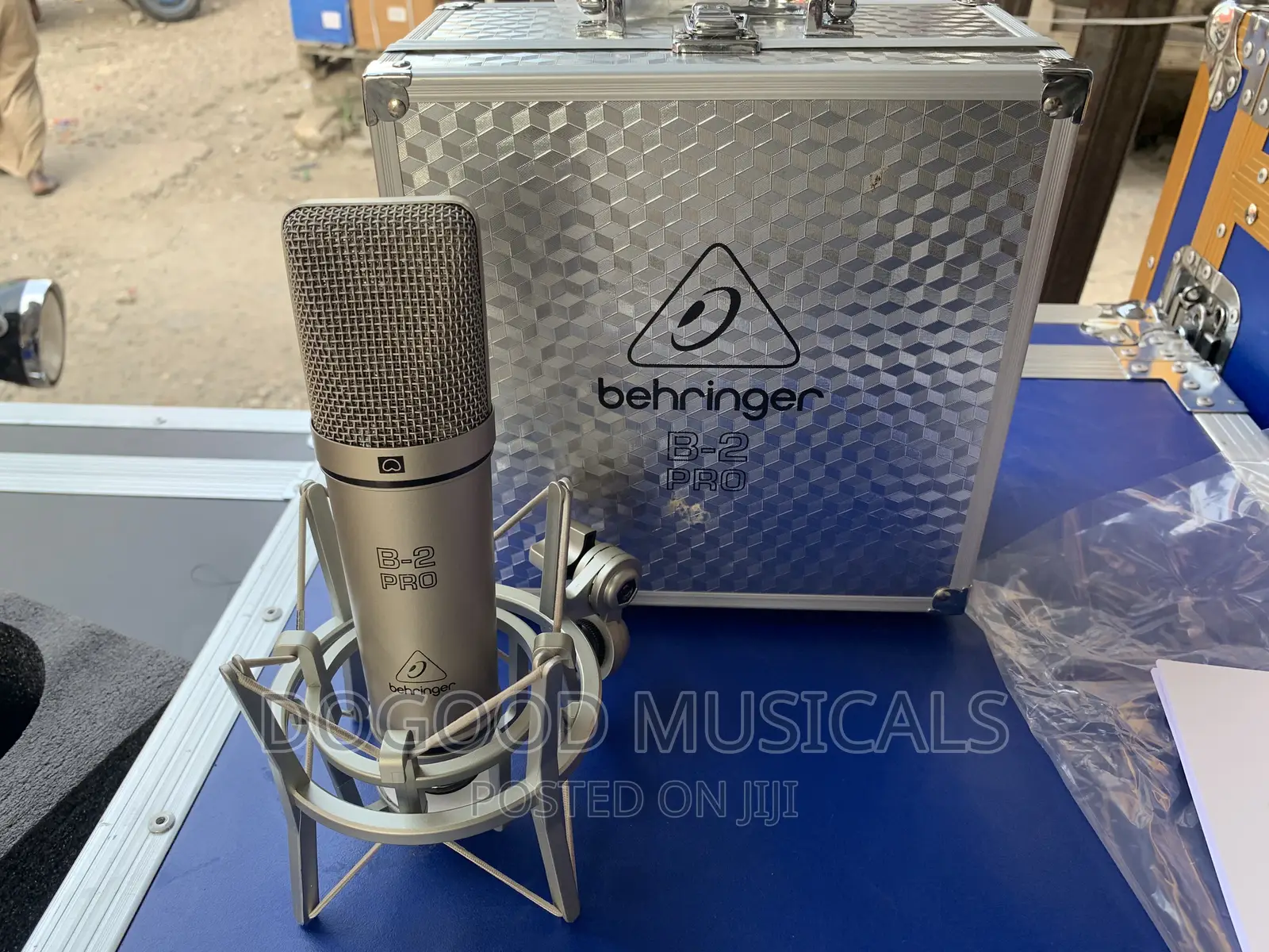 BEHRINGER B-2 Dual Diaphragm Condenser Microphone in Accra Metropolitan - Audio & Music ...