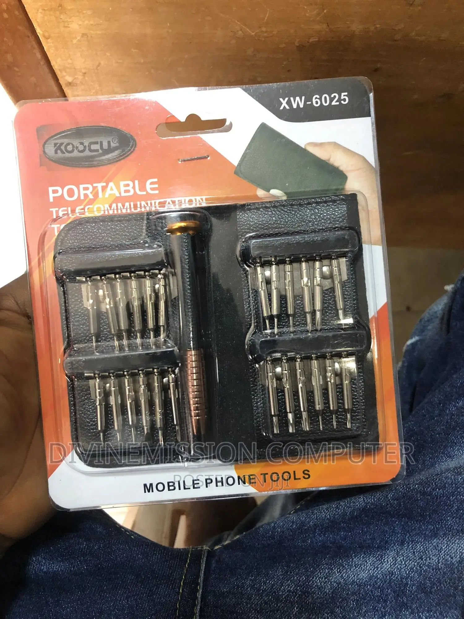 All Kinds of Laptops and Phone Tools in Circle - Hand Tools, Divine O ...