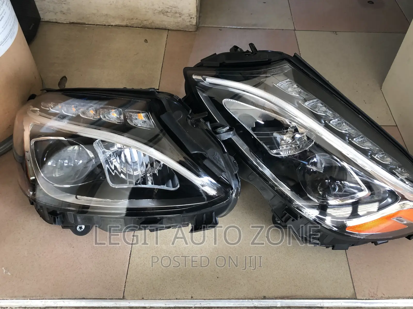 Mercedes Benz C300 Headlight in Abossey Okai - Vehicle Parts ...