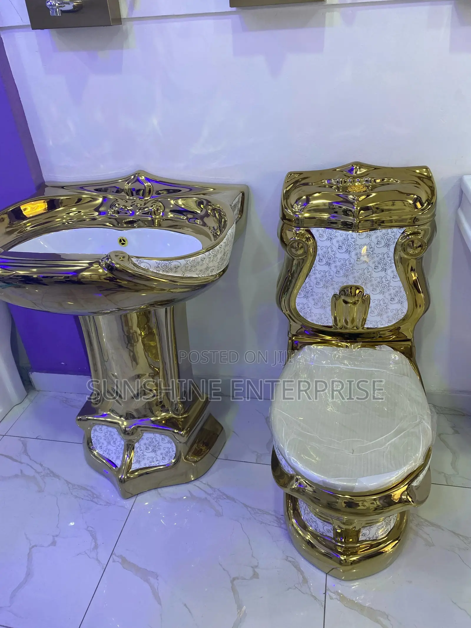 Golden Luxurious Water Closet With Standing Wash Hand Basin in Accra ...