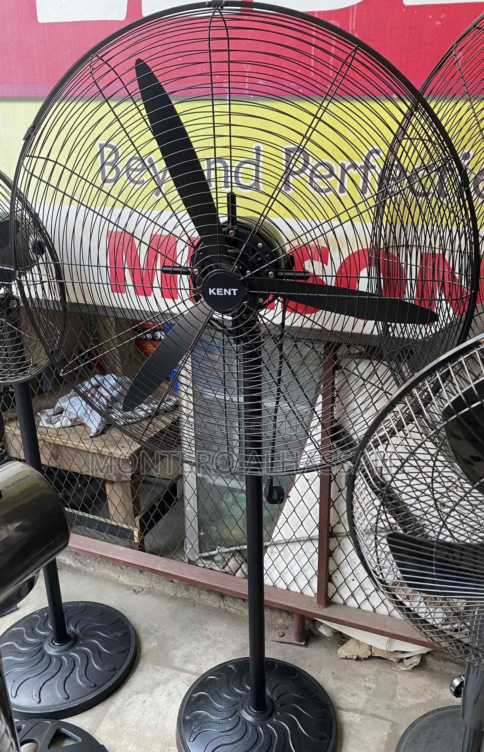 30 Inches Kent Industrial Fan for sale - Price: GH₵ 1,200 on Jiji.com ...