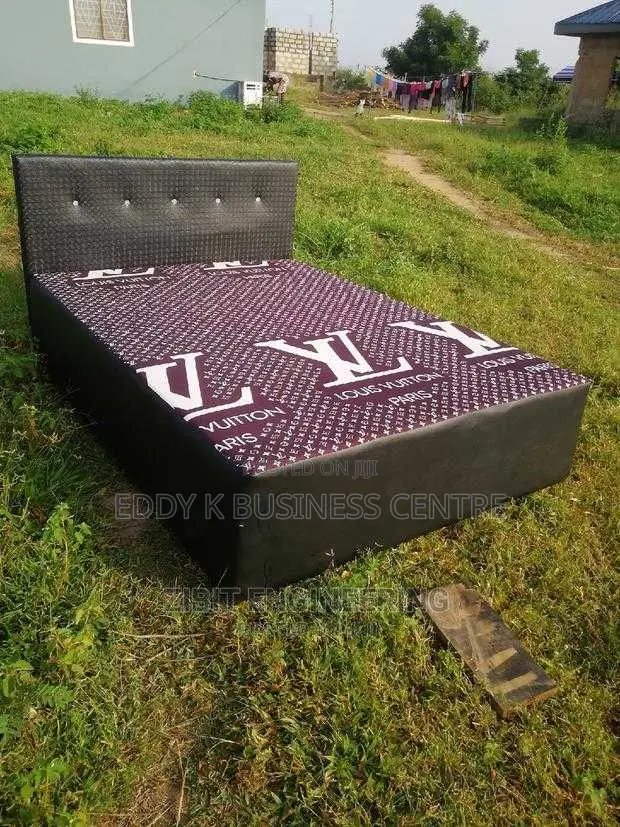 Inbuilt Bed in Osu - Furniture, Amponsah Edward | Jiji.com.gh