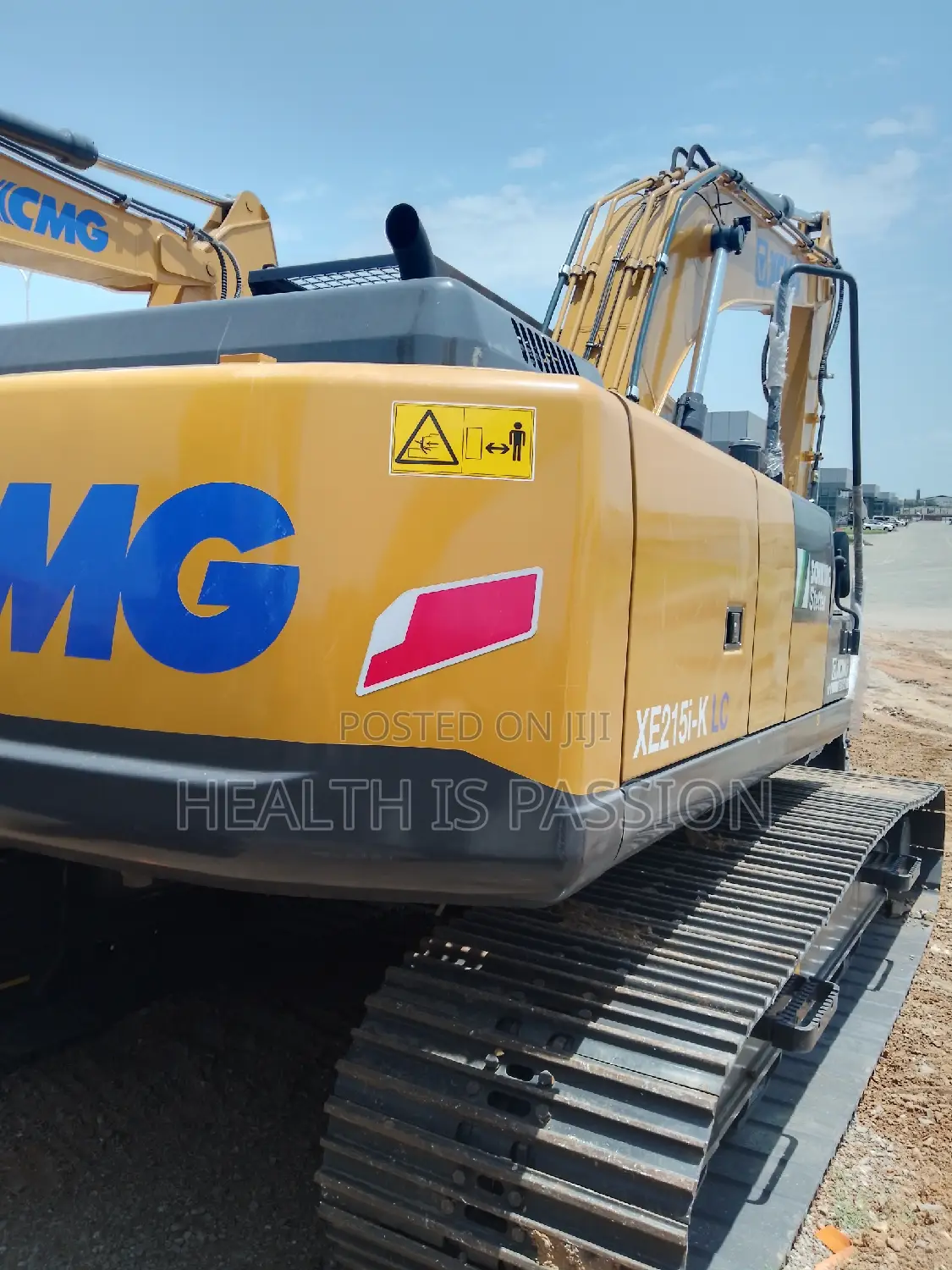 XCMG 215, Water Truck Excavator Excavator With Hammer Line in Accra ...