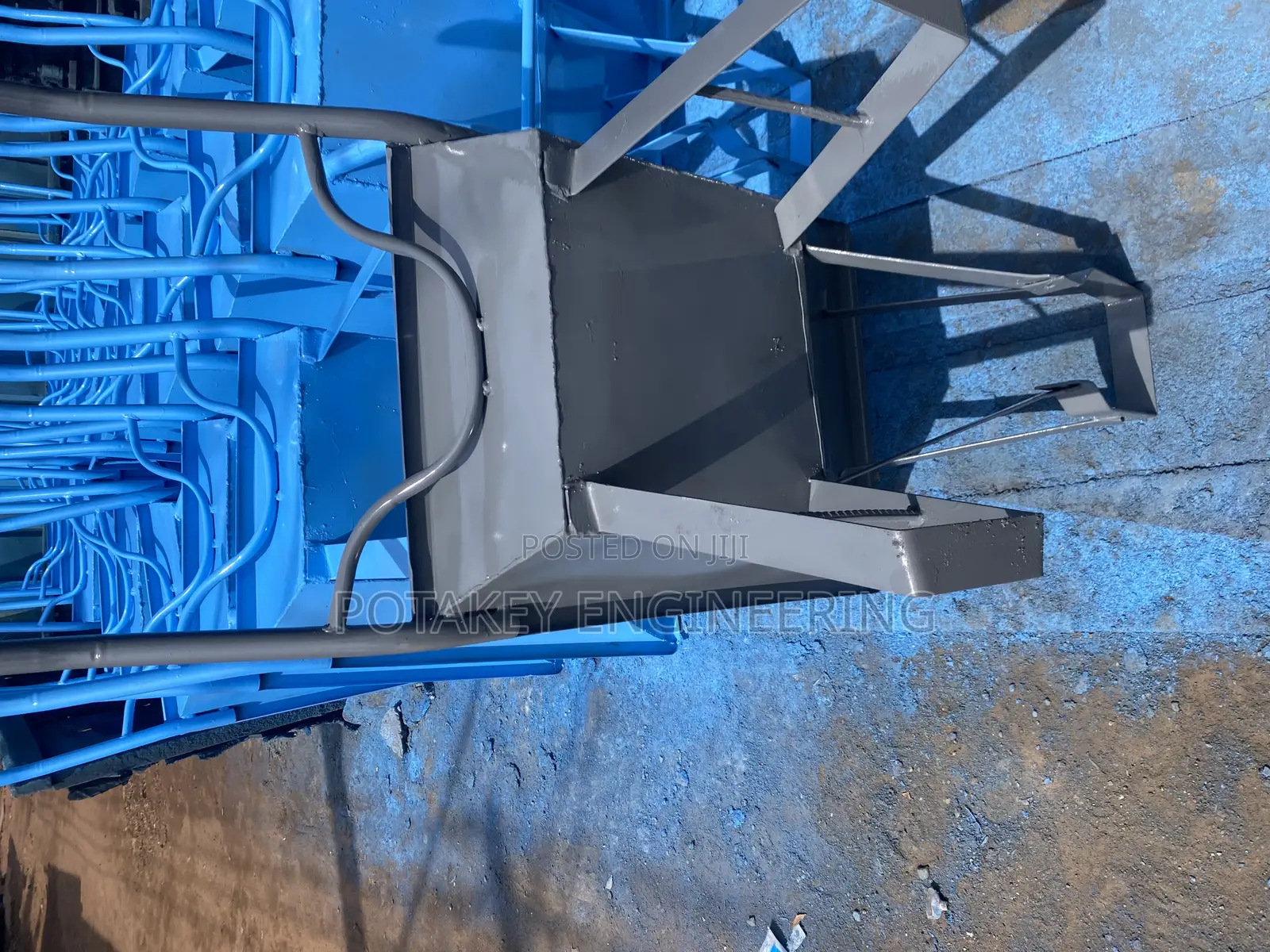 Construction Wheel Barrow in Agbogbloshie - Building Materials ...