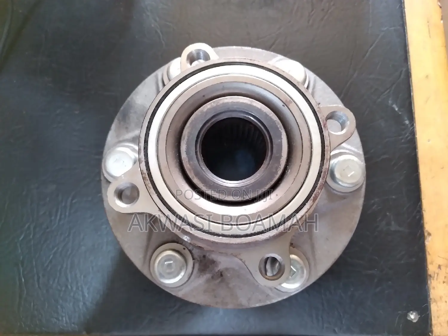 Mitsubishi Pajero Montero Front Hub in Abossey Okai - Vehicle Parts ...