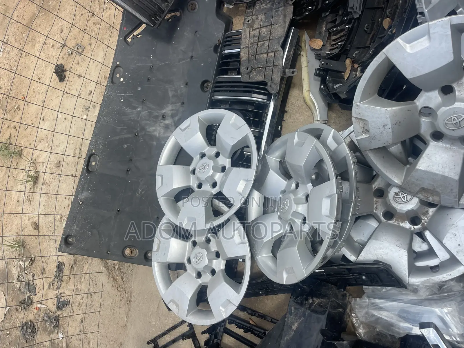 Toyota Hilux Fortuner Wheel Cap Cover Rim in Abossey Okai - Vehicle ...