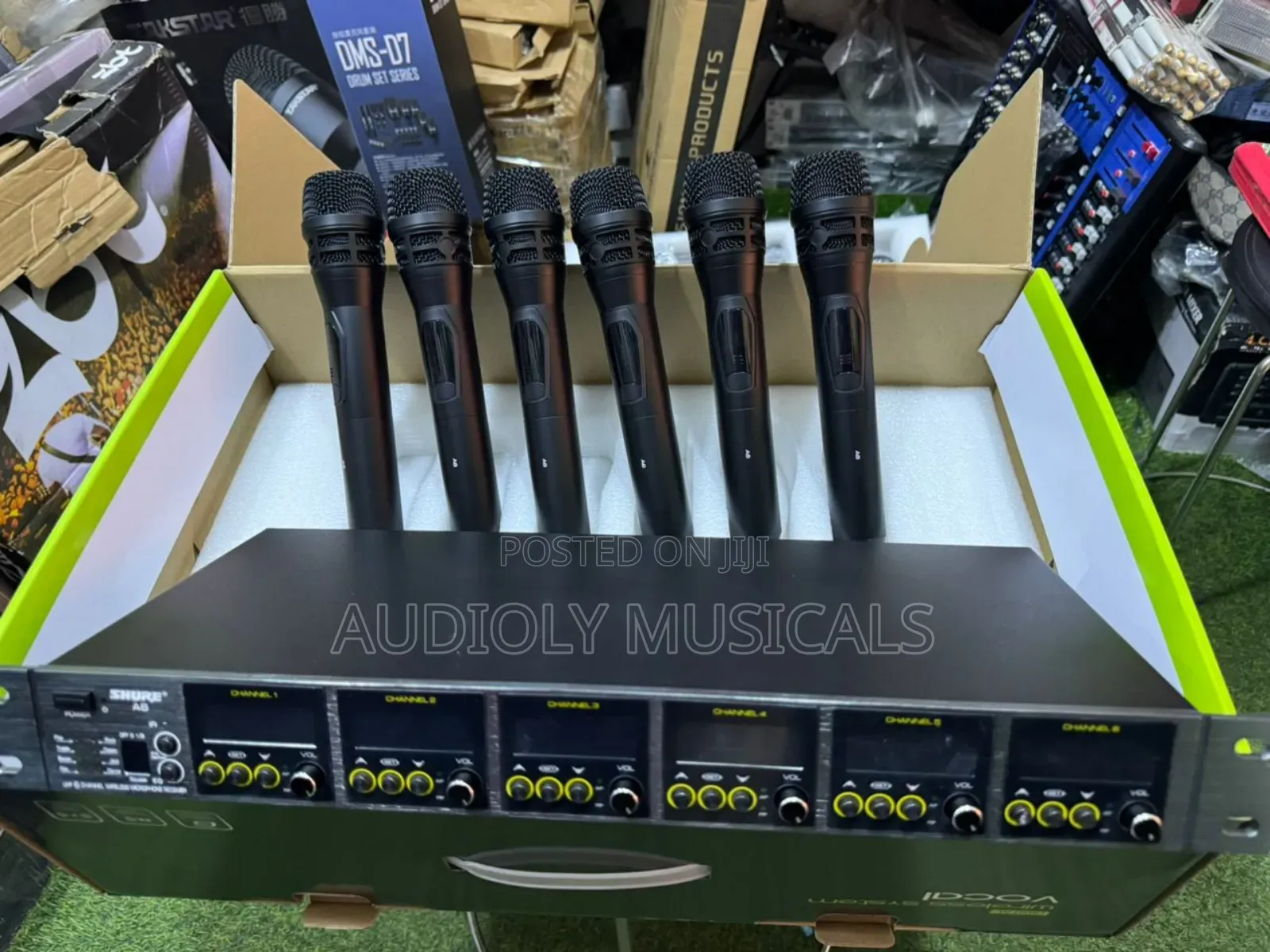 Six in One Shure Microphone in Accra Metropolitan - Audio & Music ...