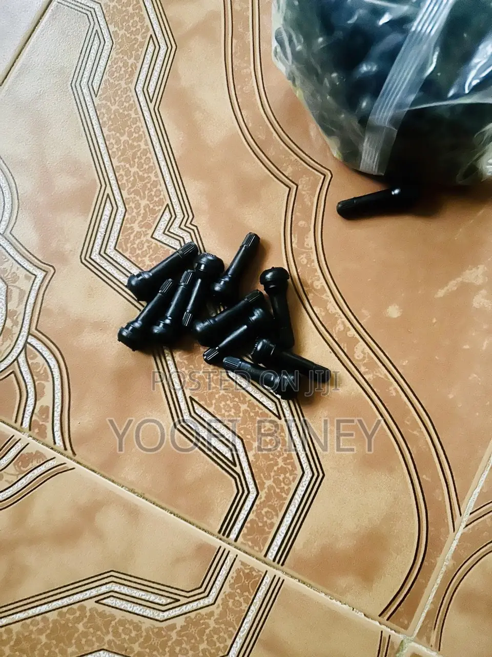 Tr414 Rubber Tire Valve Stem – Bulk Pack, Universal Fit--15% Off in ...