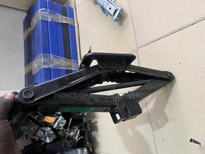 Samsung and Renault Universal Floor Jack Manual in Abossey Okai ...