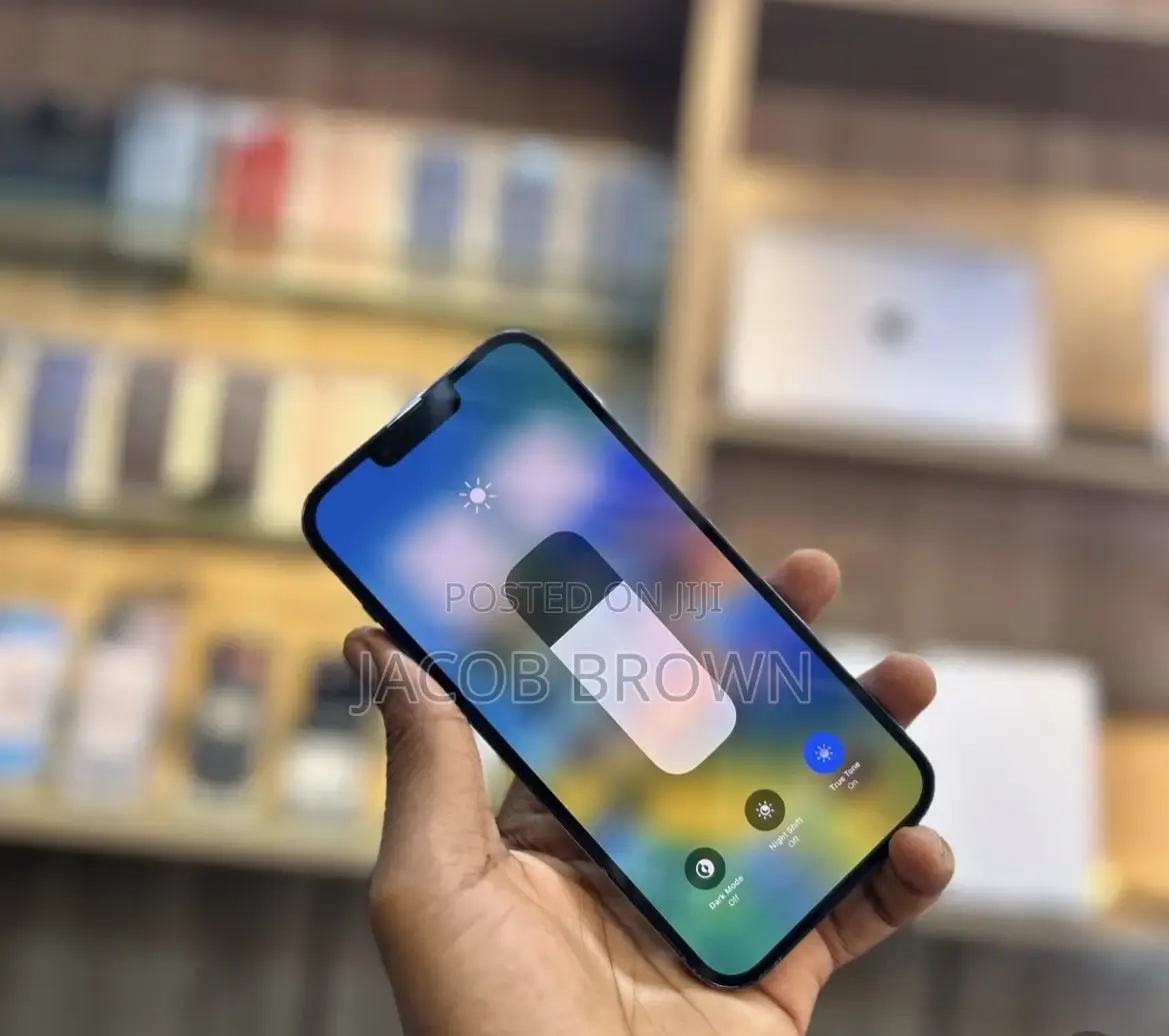 Apple iPhone 13 Pro Max 256 GB Blue in Accra Metropolitan - Mobile Phones, Jacob Brown | Jiji.com.gh