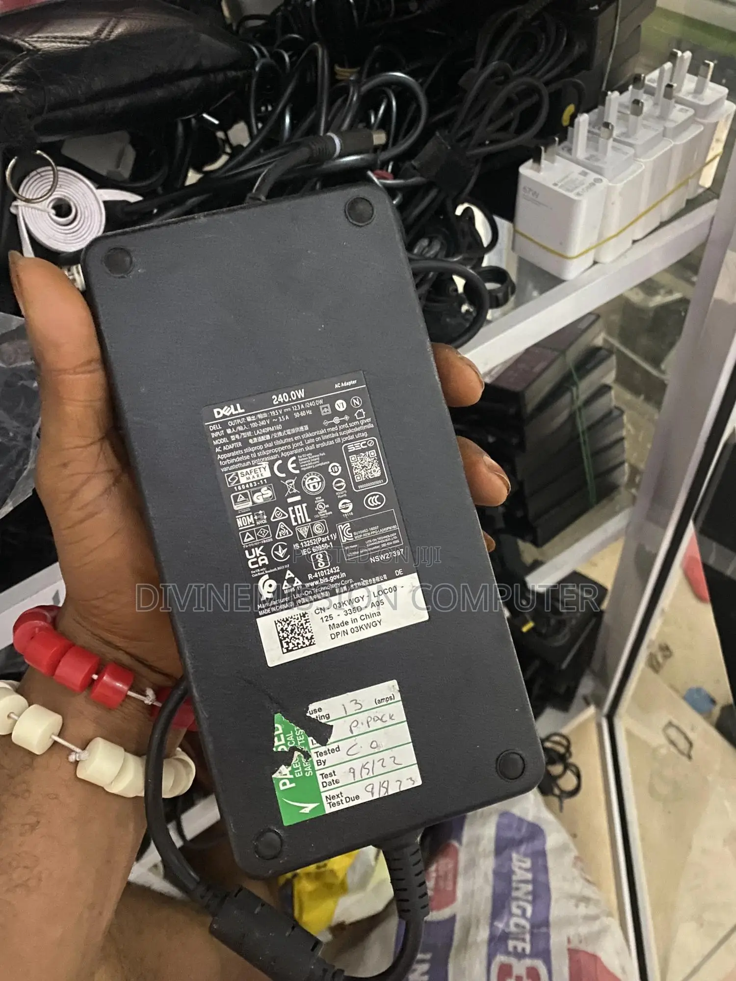 Original Dell Big Pin 19.5v~12.3A/ 240w for Alienware Machin in Circle ...