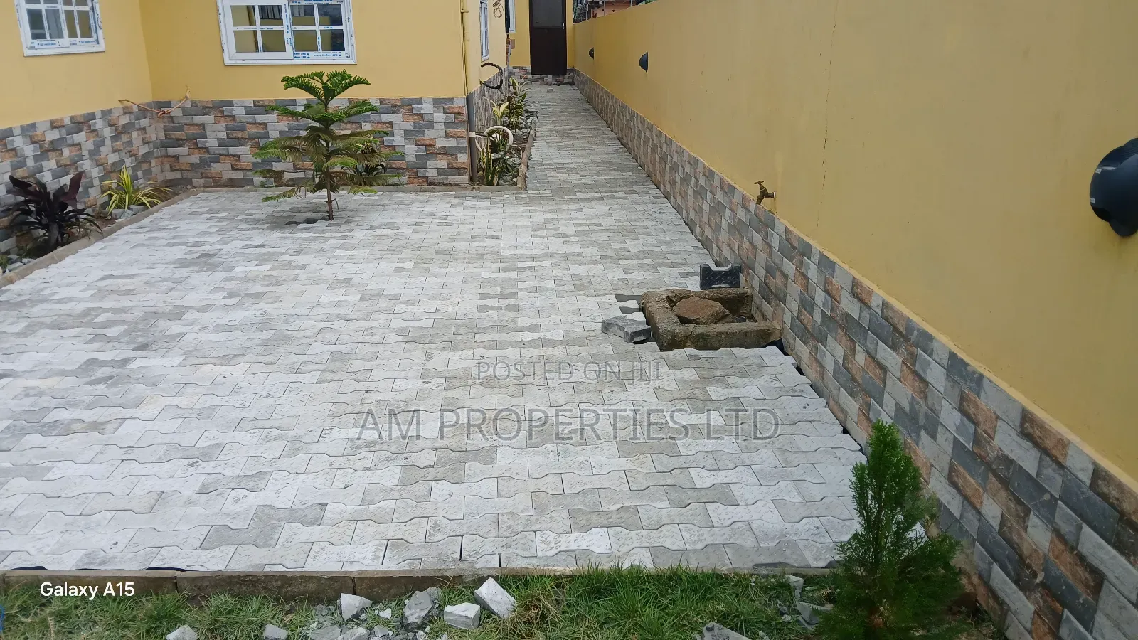Quality Interlocking Pavement Blocks in Teshie - Building Materials ...