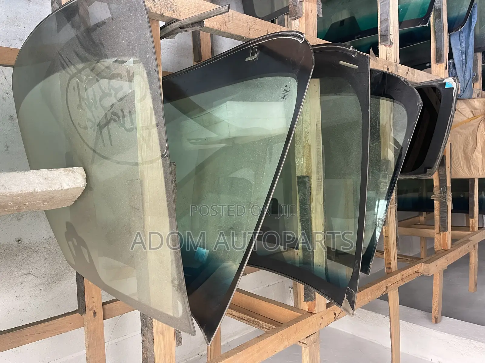 Toyota Venza Windscreen Front Glass in Abossey Okai - Vehicle Parts ...