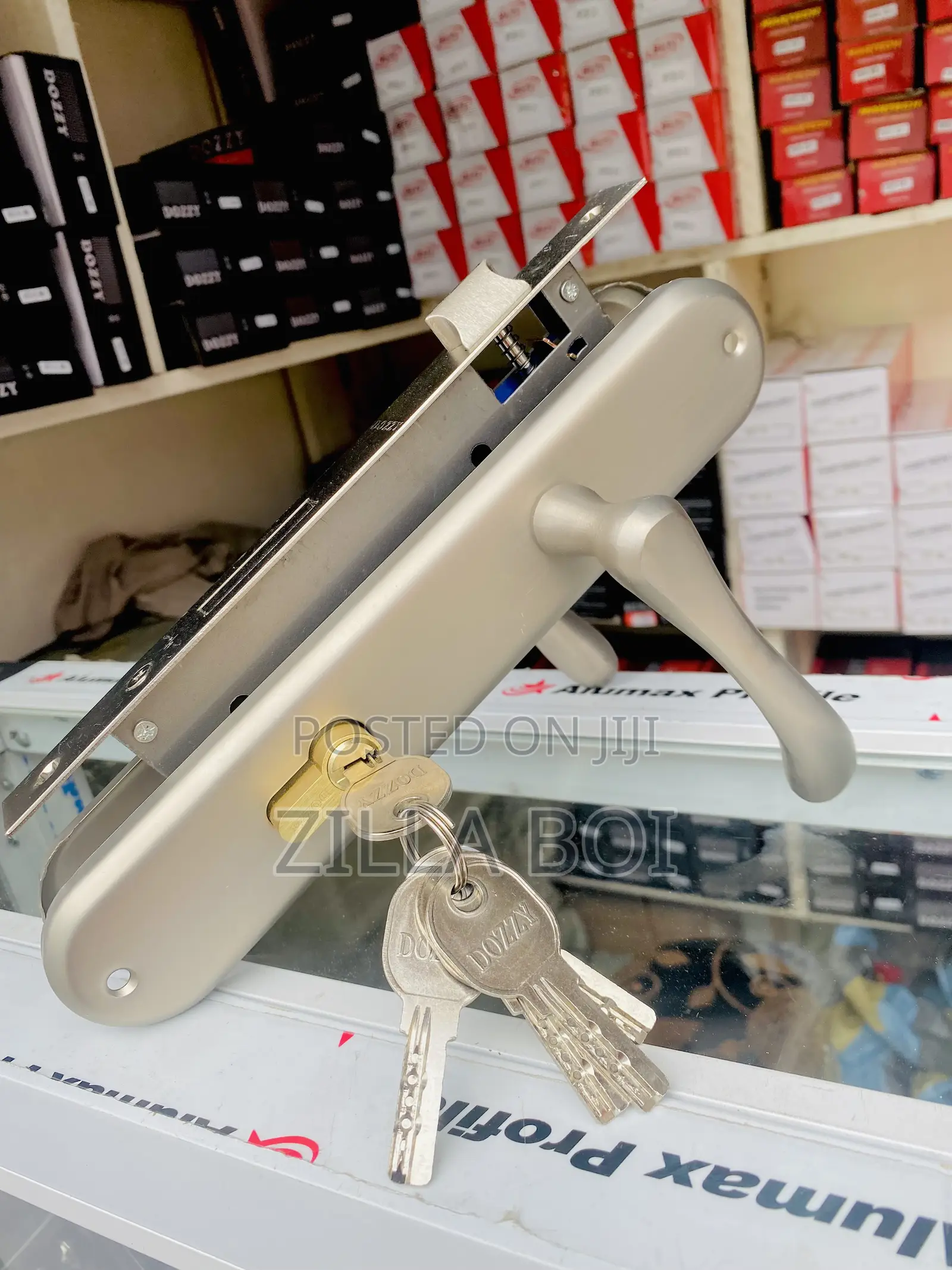 Big Lock Dozzy in Accra Metropolitan - Doors, Edukasin Locks | Jiji.com.gh