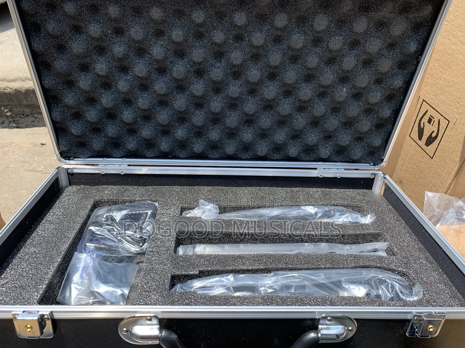 SHURE MX-270 2in1 Digital Wireless Microphone in Tema Metropolitan ...