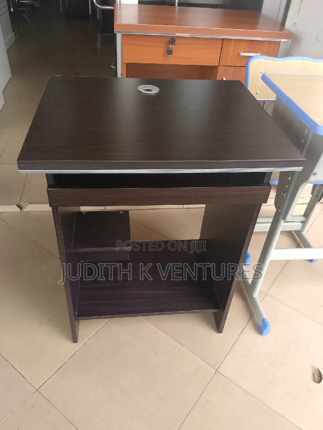 Mini Office Table in Kaneshie - Furniture, Judith Kisseih | Jiji.com.gh