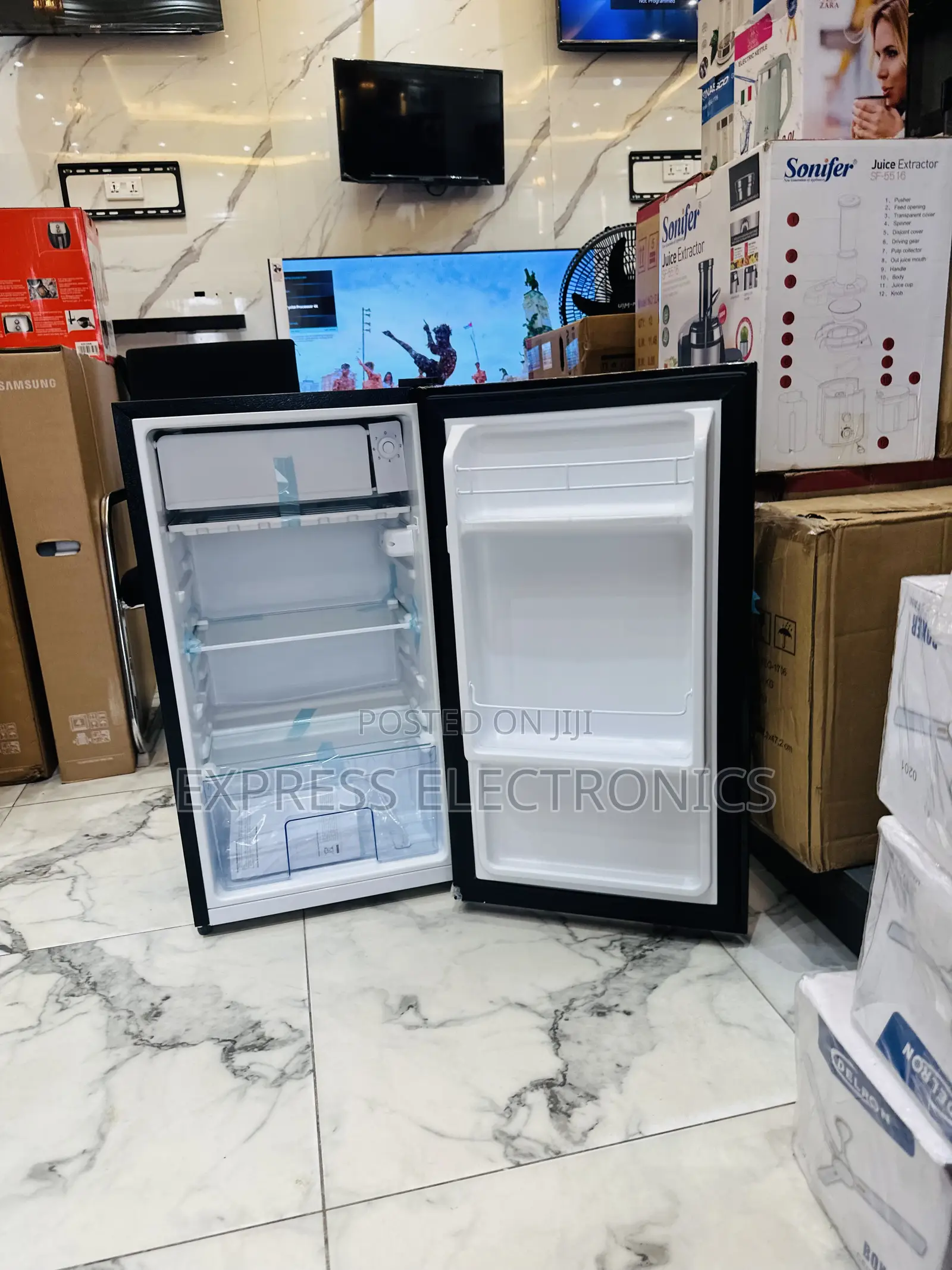 Best Buy for Less Pearl Pf-111h Single Door Fridge Black in Adabraka ...