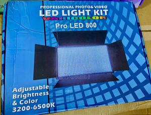 PRO LED 800 Light Kit + Batteries +Charger+ Tripod Stand in Circle ...