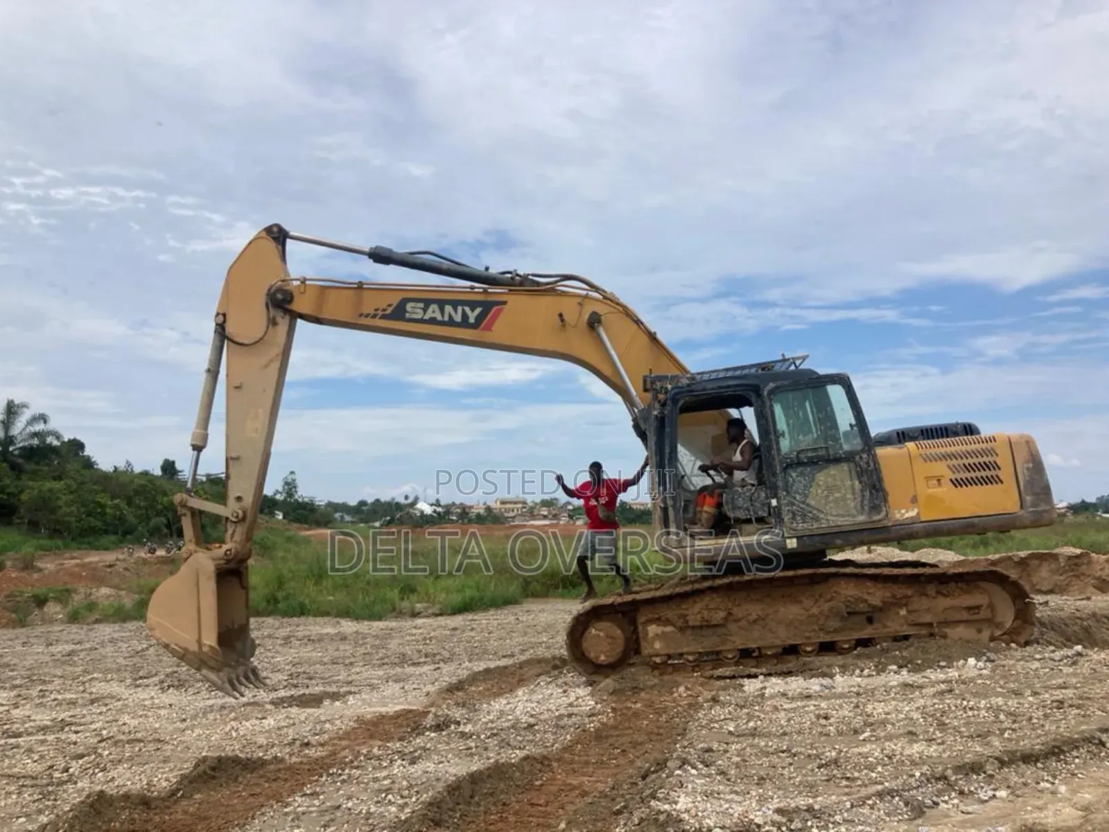 Sany 215 Excavator Old Model Hard Body 2022 Model in Accra Metropolitan ...