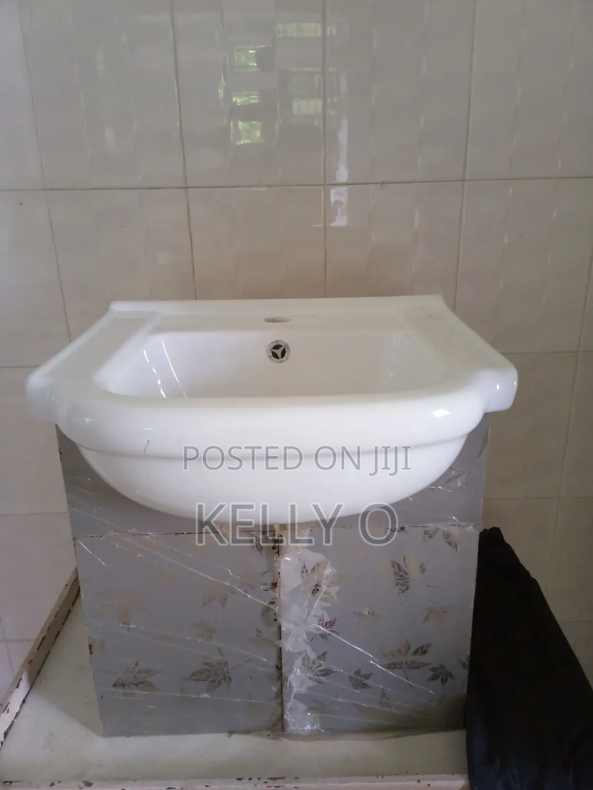 Wash Hand Basins With Mirror in Tema Metropolitan - Plumbing & Water ...
