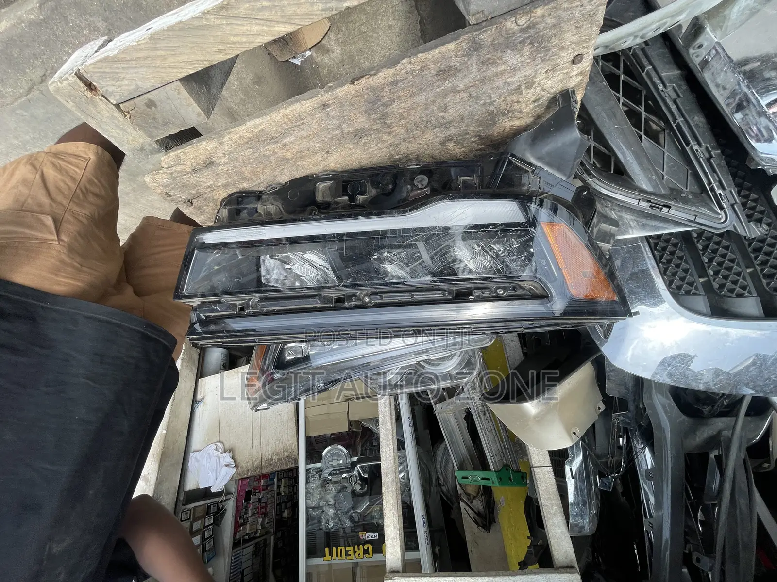 Honda Pilot 2022,2023, Headlight in Abossey Okai - Vehicle Parts ...