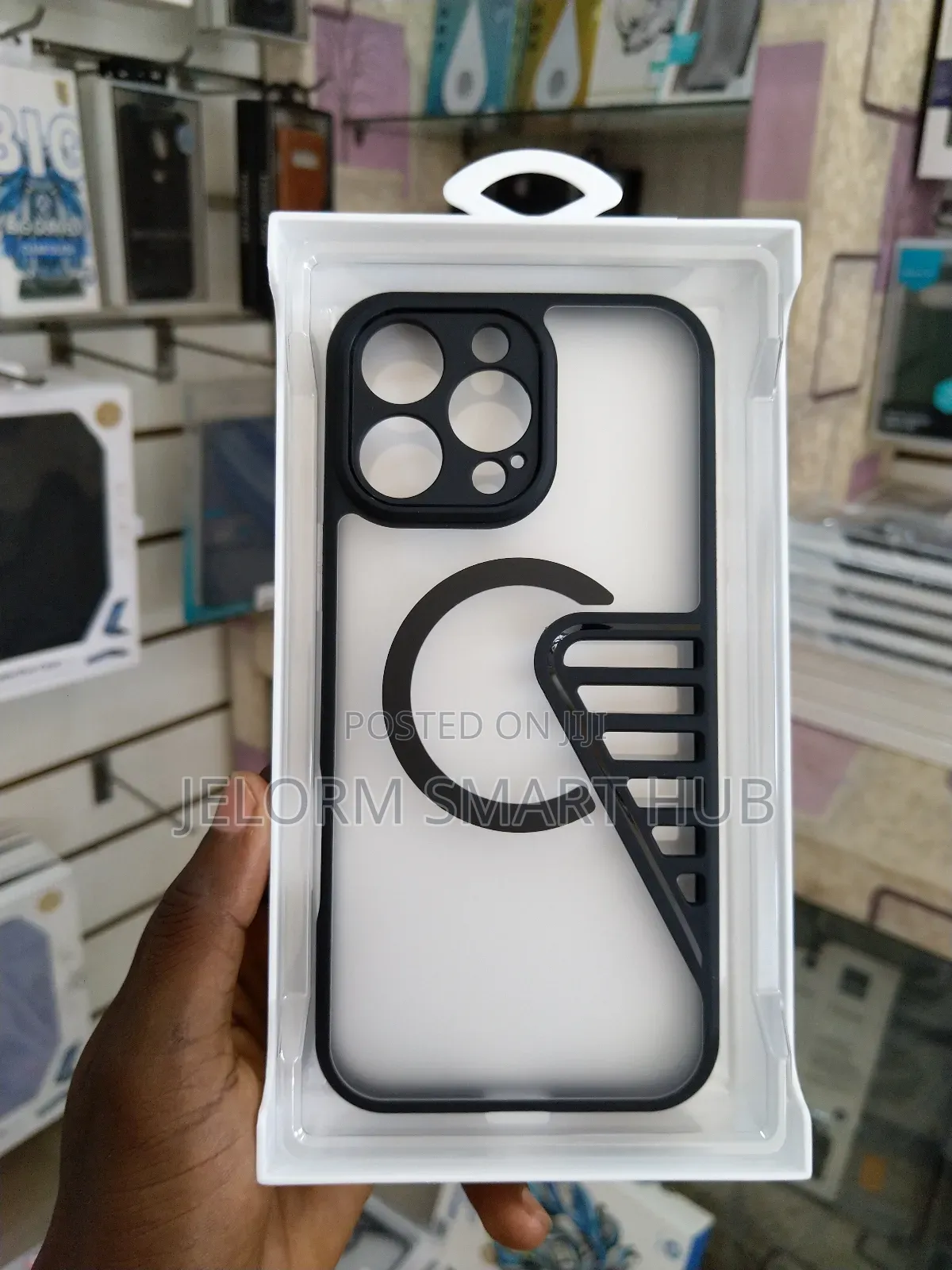 iPhone 16 / 16 Pro Max Butterfly Magsafe Case in Circle - Accessories ...