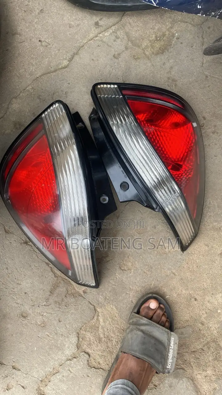 Kia Rio 5 2005 Lift Back Taillight in Accra Metropolitan - Vehicle ...