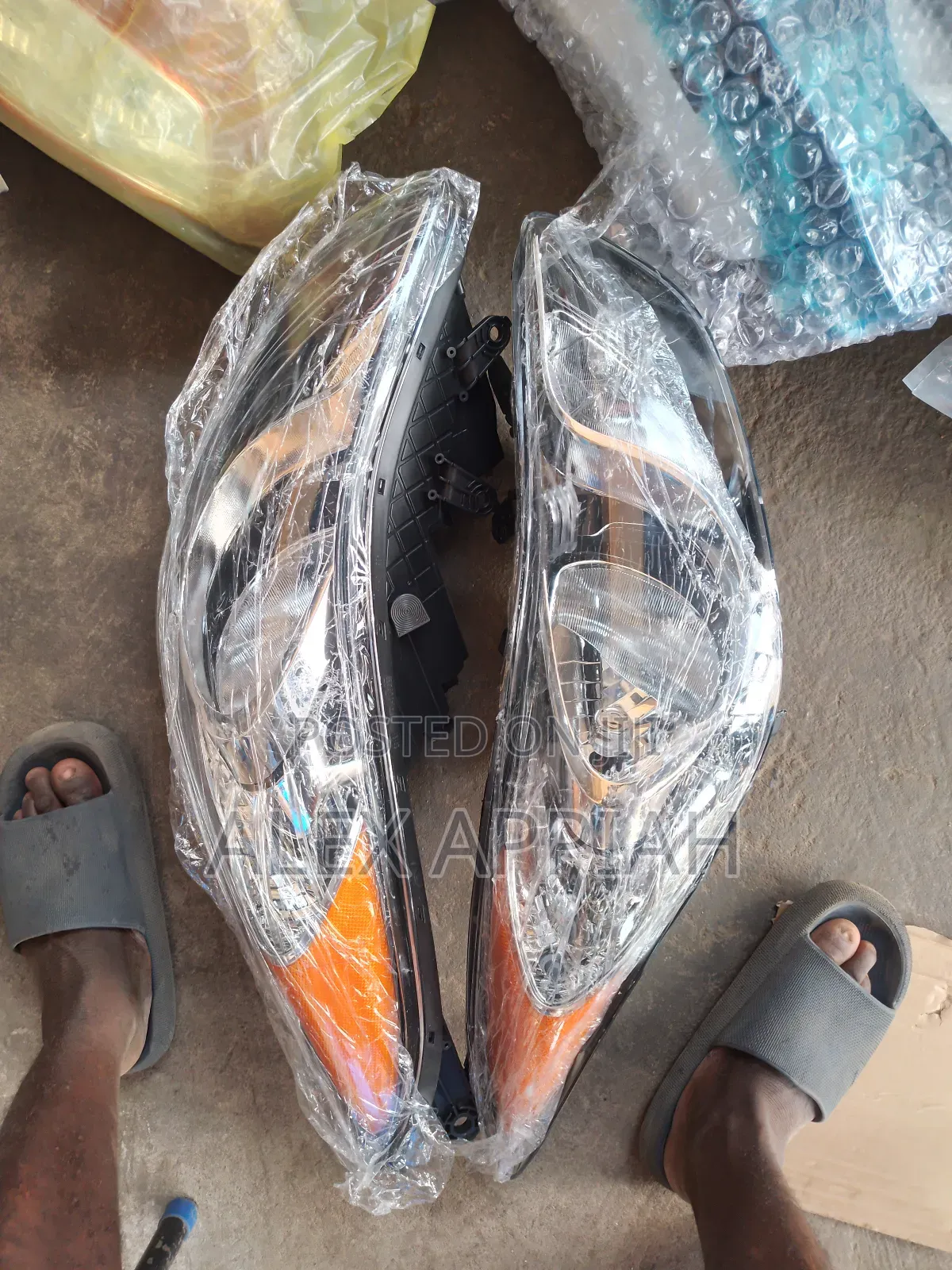 Hyundai Elantra 2012- Headlight in Abossey Okai - Vehicle Parts ...