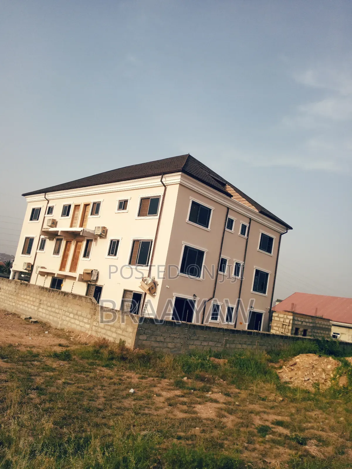 Painters Touch in Roman Ridge - Building & Trade Services, Braã Yäw ...