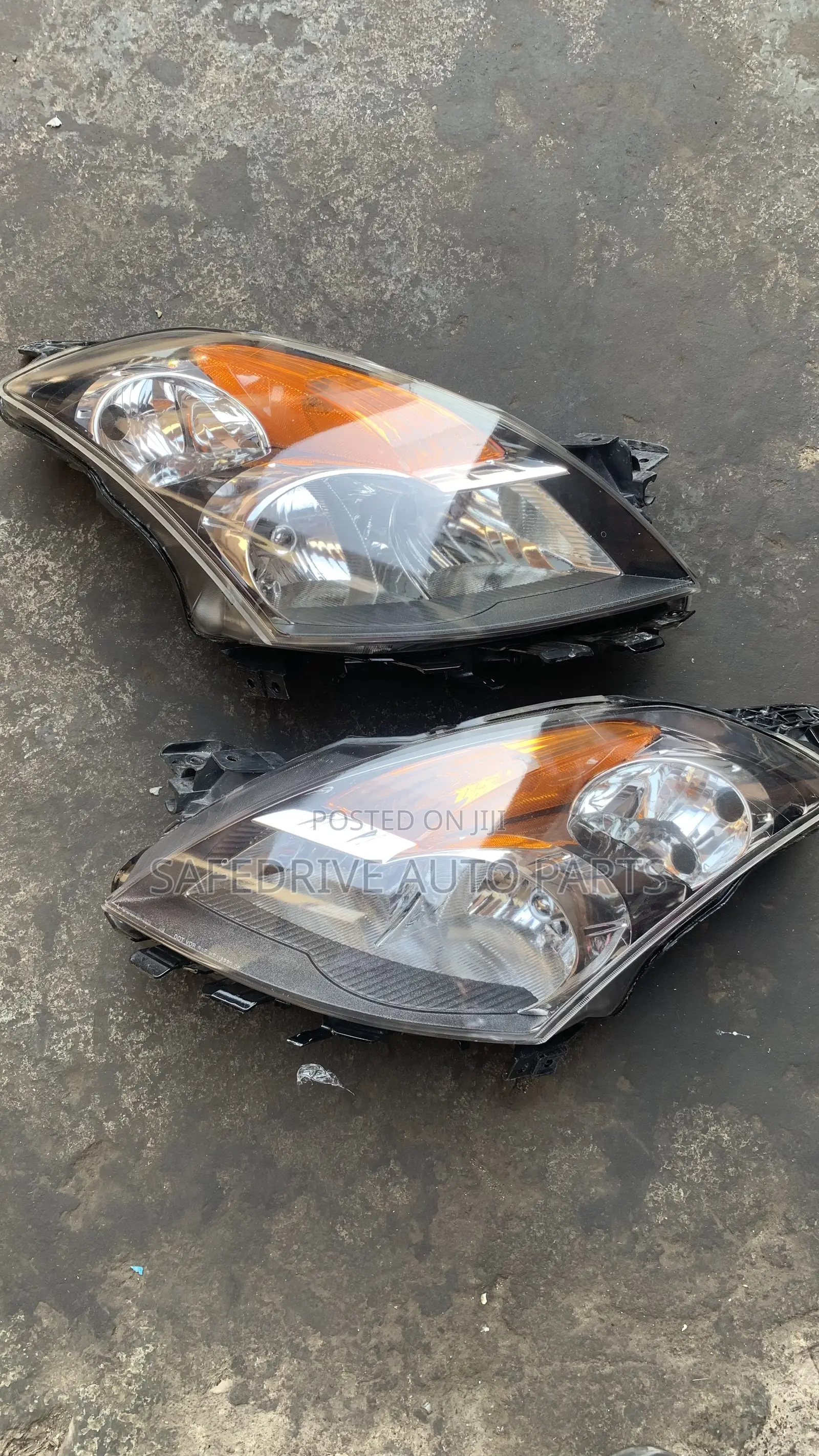 Nissan Altima 2008 -2010 Head Light in Abossey Okai - Vehicle Parts ...