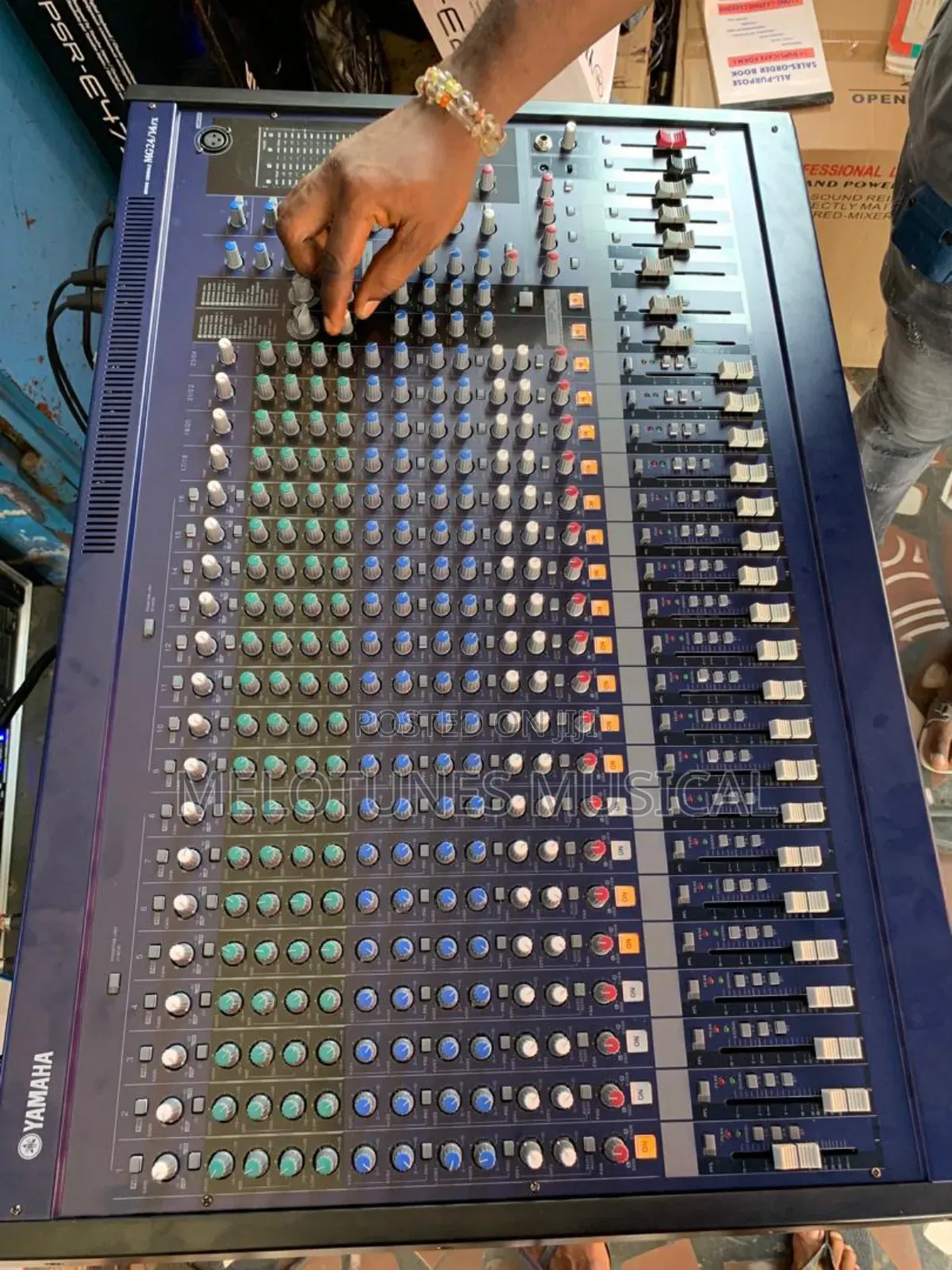 Full Set of Speakers With Amplifier Rack Set (Professional) in Accra ...