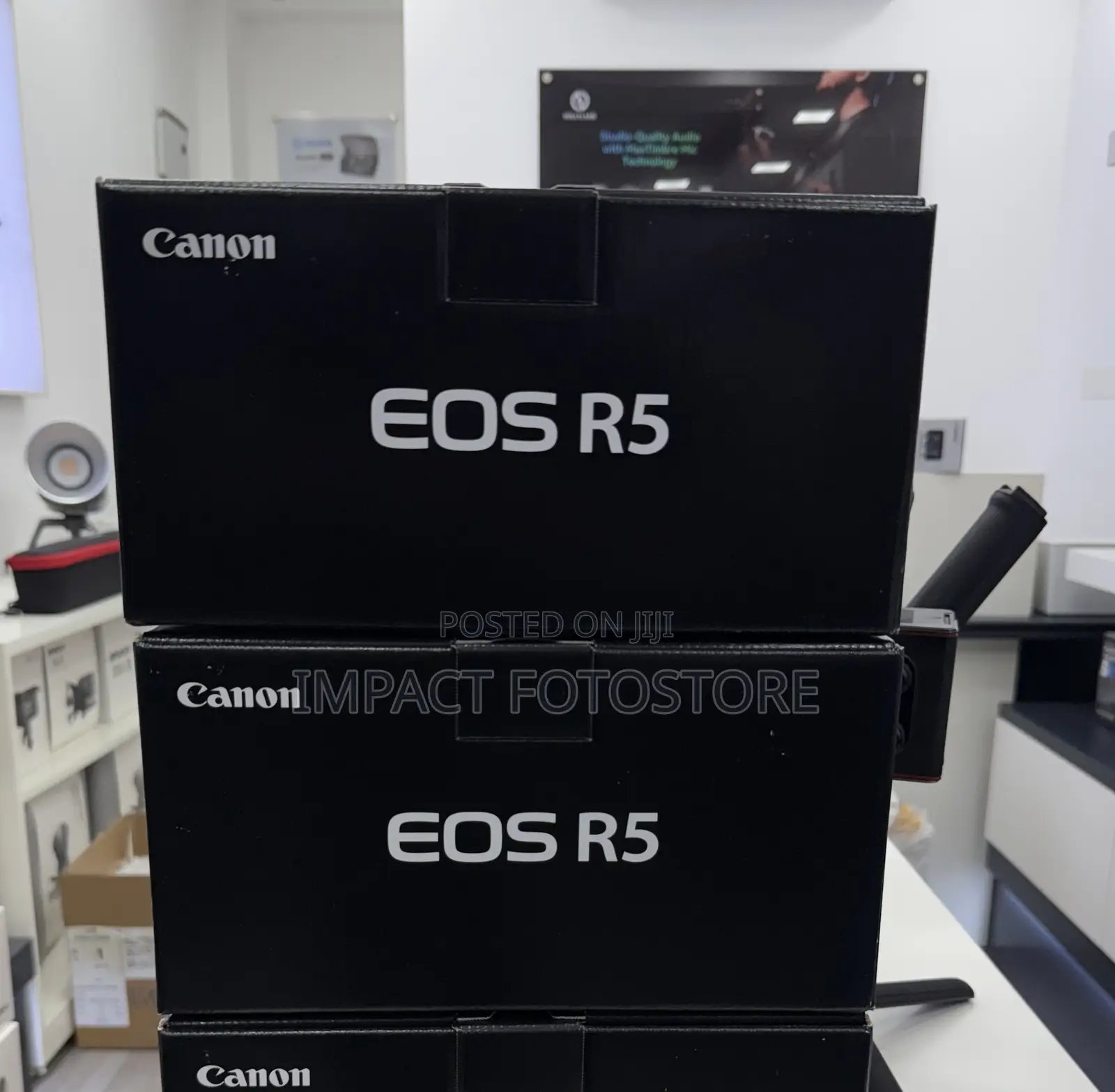 Canon Eos R5 Mirrorless Camera Body Only in Abelemkpe - Photo & Video ...