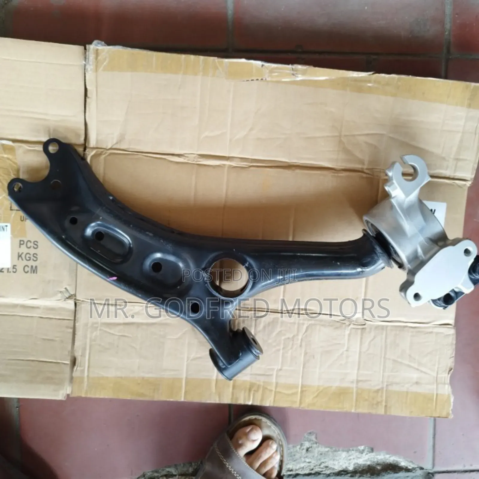 Honda Cr-v 2020 Lower Control Arm Pair. Original. in Abossey Okai ...