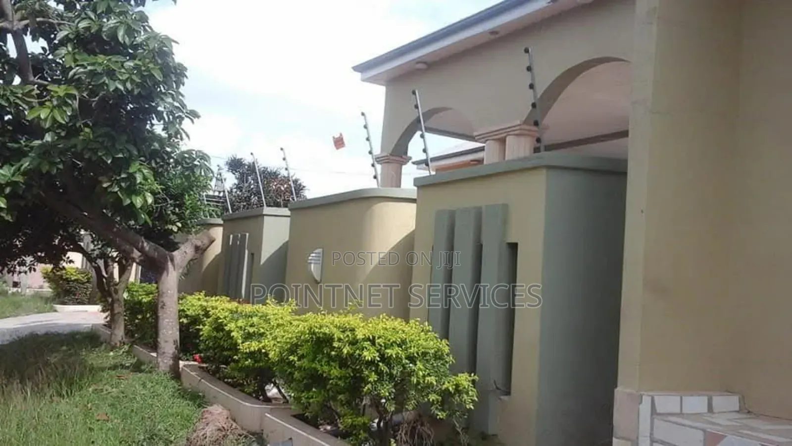 Electric Fence Installation at Atonsu in the Asanti Region in Kumasi ...