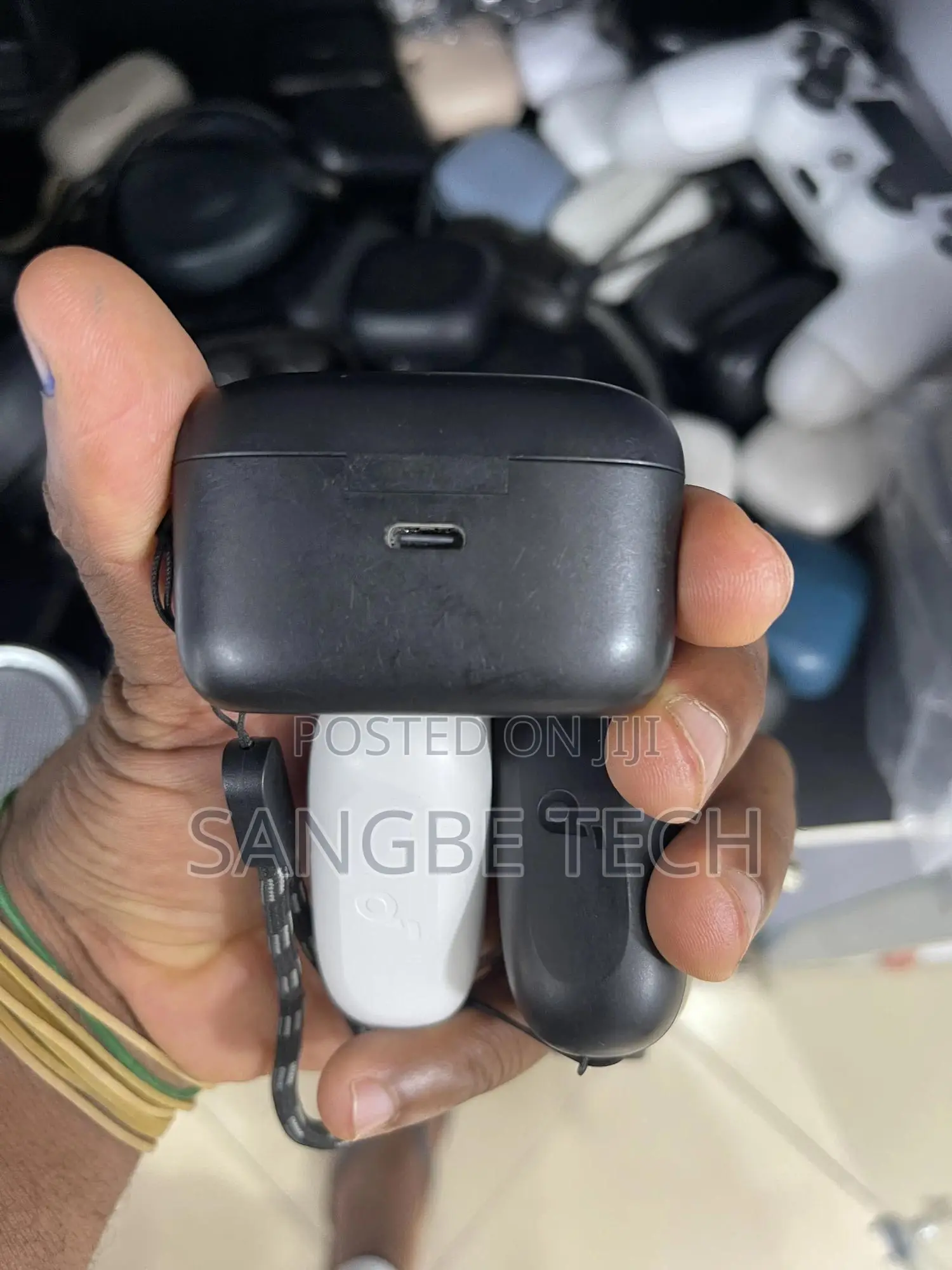 Sound-Core Ear Buds in Lapaz - Headphones, Sangbe Tech | Jiji.com.gh