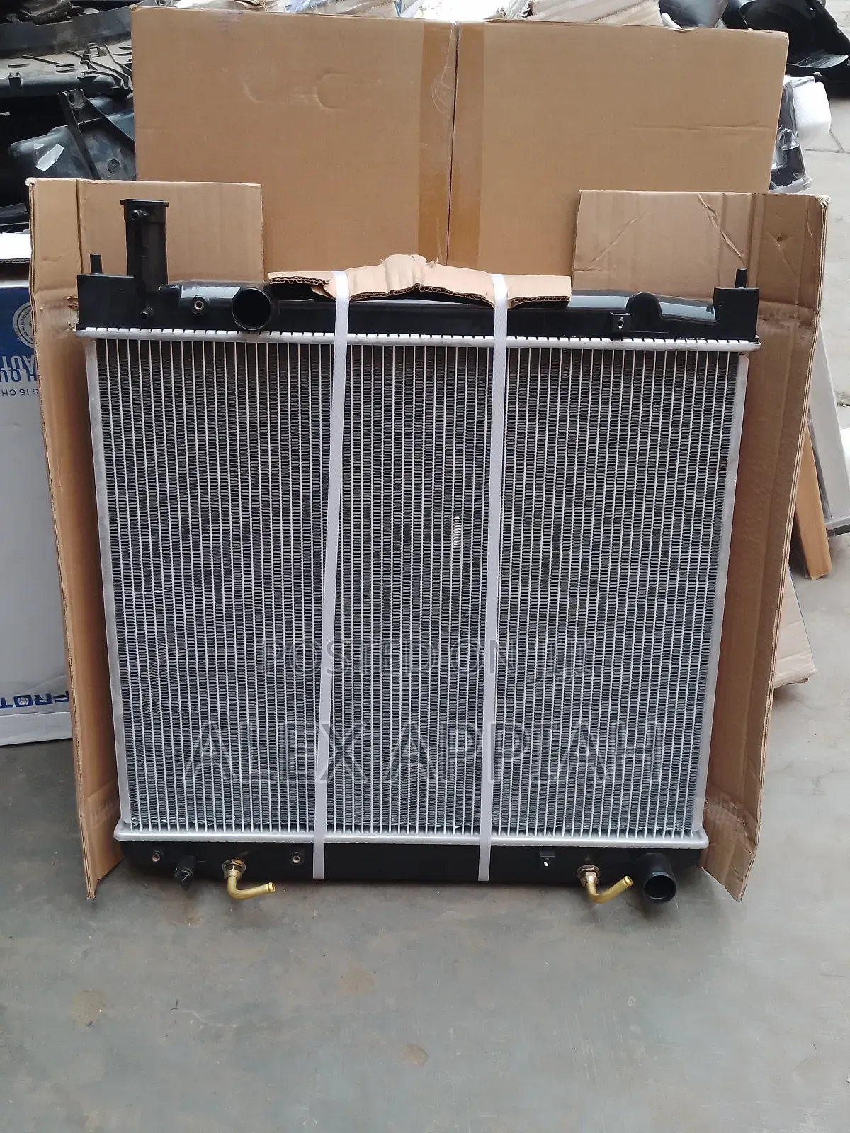 Toyota Hiace (Fish) Radiator Tank in Abossey Okai - Vehicle Parts ...