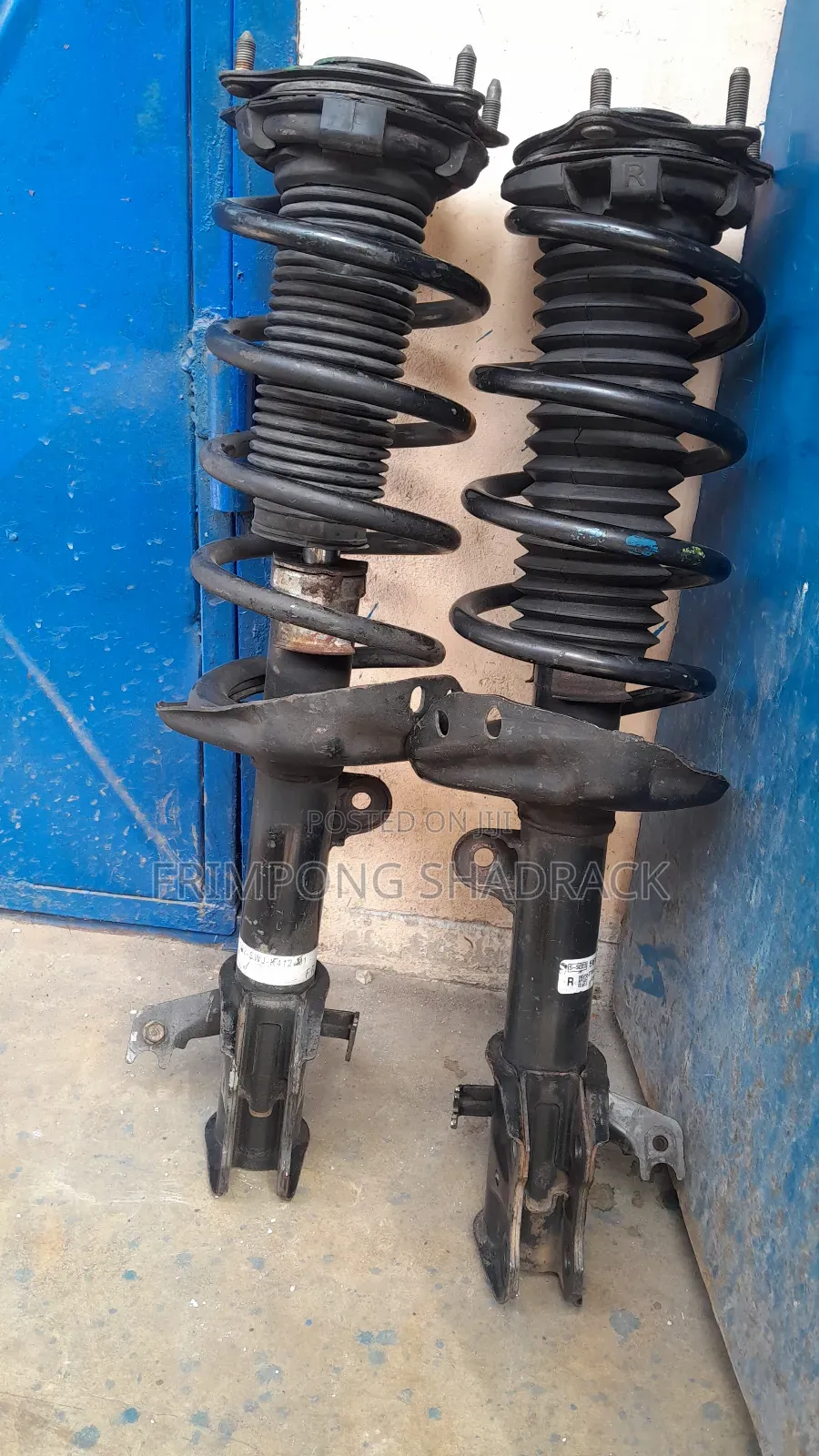 Honda Crv 2008 Front Shocks Absorbers in Abossey Okai - Vehicle Parts ...