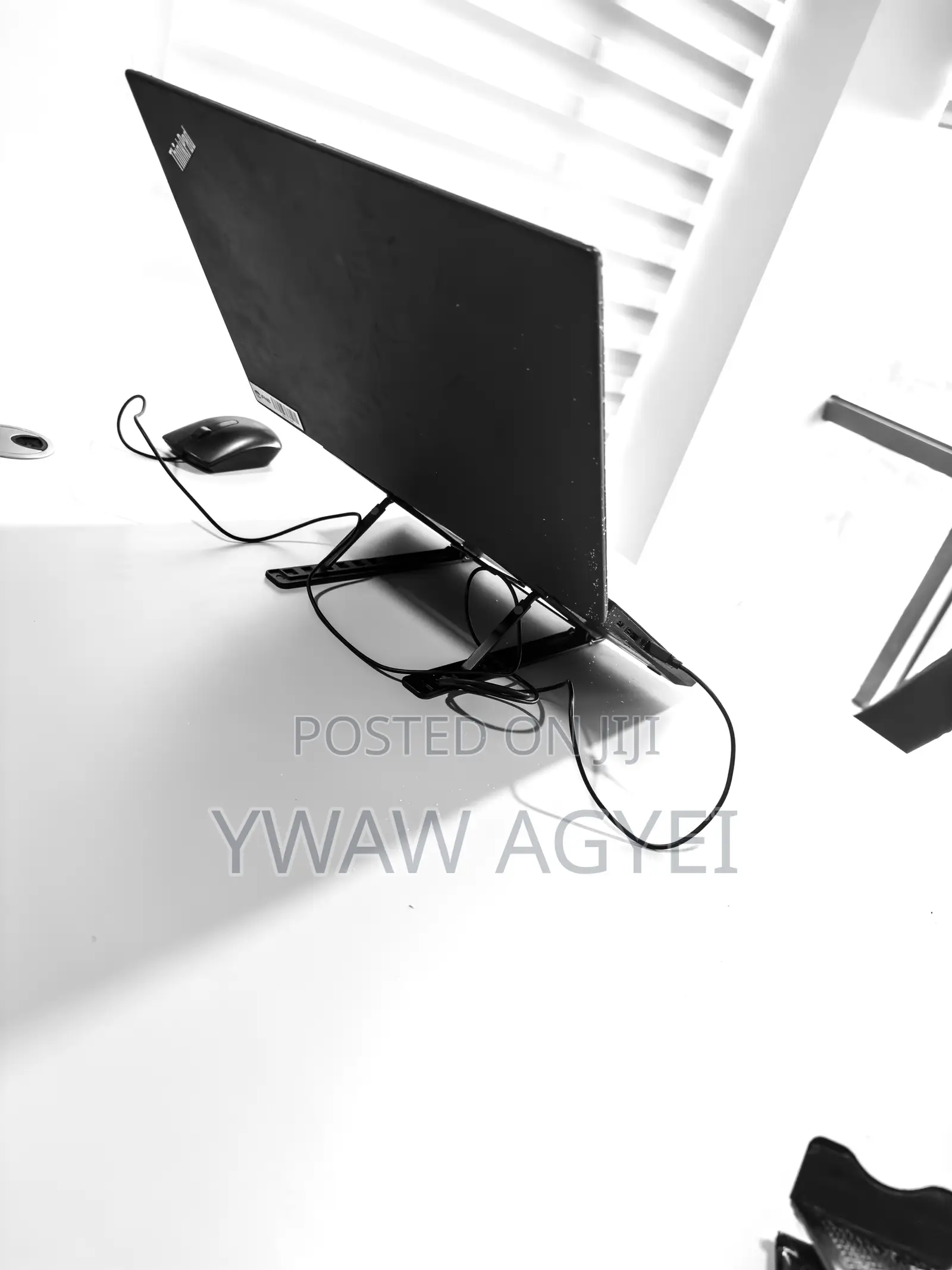 Ergonomic Laptop Stand in Tema Metropolitan - Accessories for Mobile ...