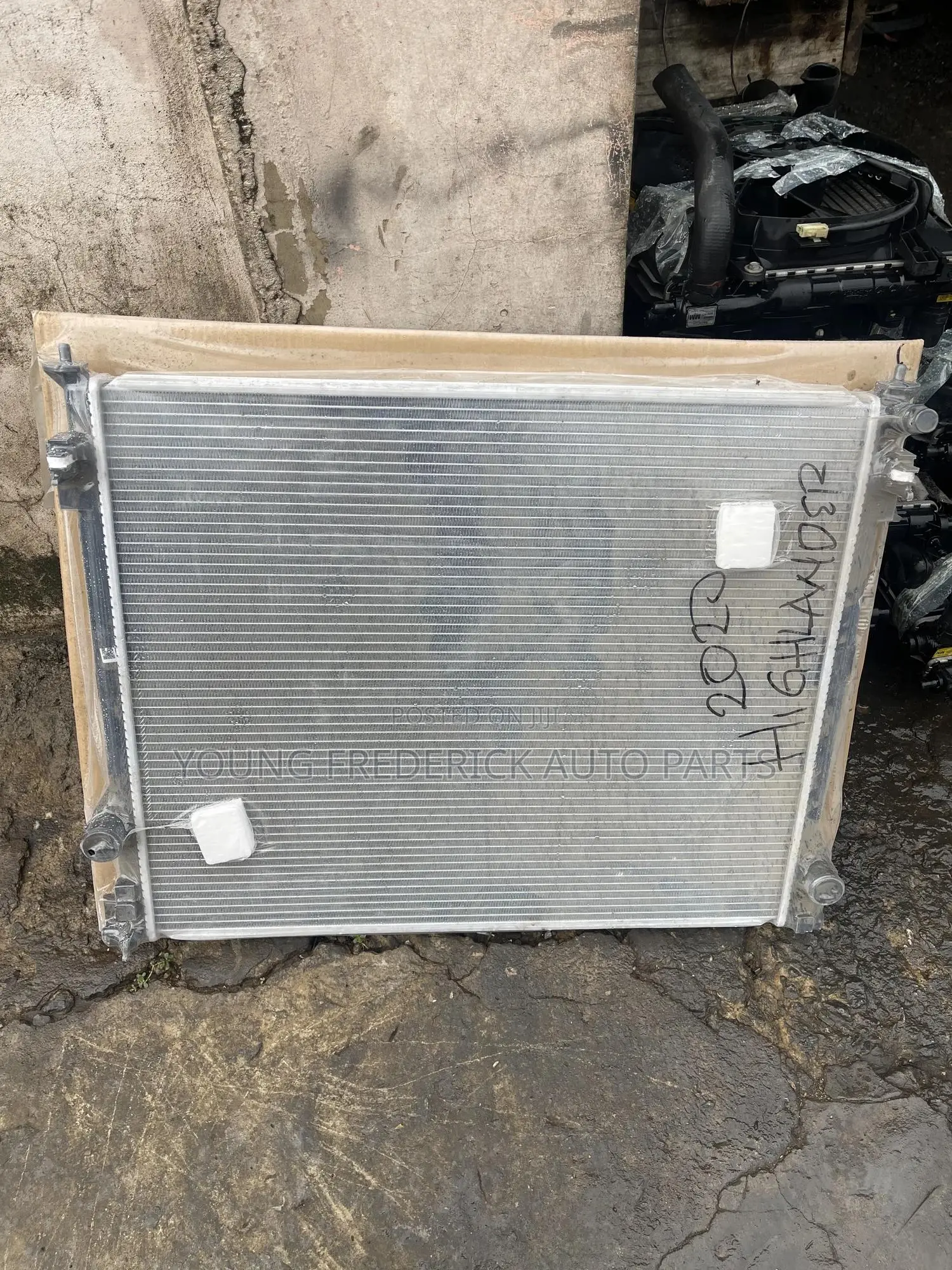 Toyota Highlander 2019 2020 2021 Radiator in Abossey Okai - Vehicle ...